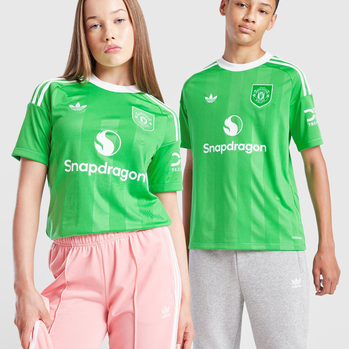 Green adidas Manchester United 25/26 Goalkeeper Third Shirt Jnr - JD ...